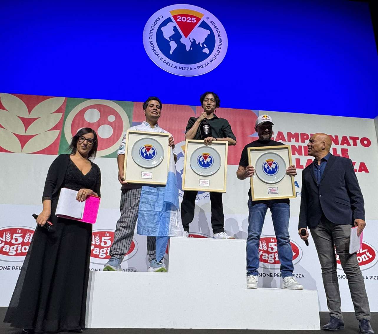 ARGENTINA SUBIÓ AL PODIO POR SEGUNDO AÑO CONSECUTIVO - APYCE